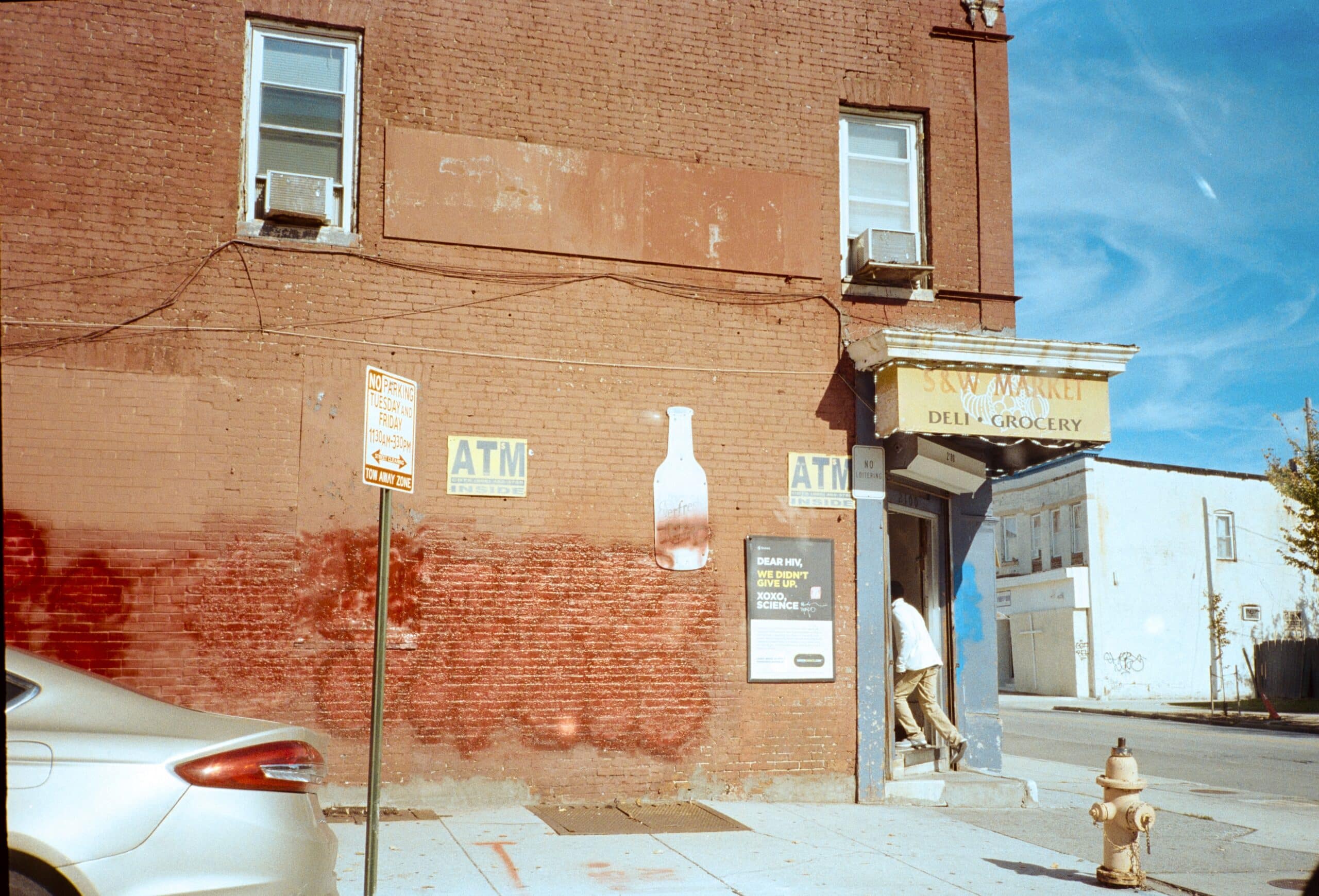The Secret City: Works on Color Film - The Peale